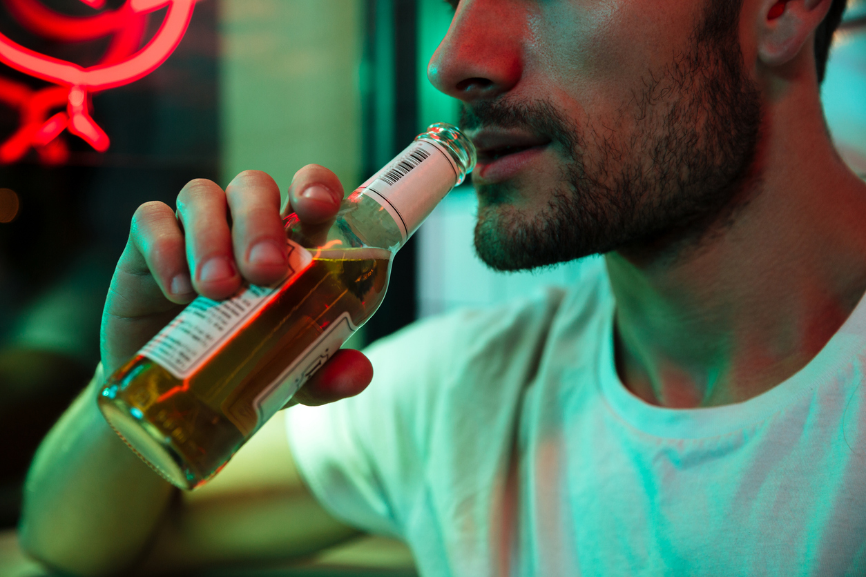 Can I drink alcohol while using anabolic steroids? | Healthy Male